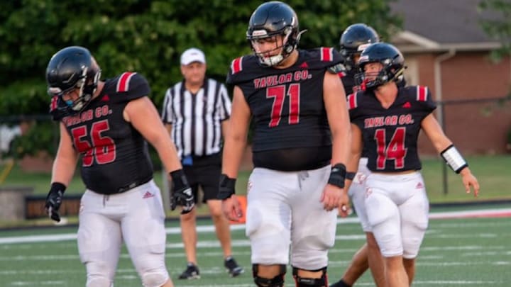 Hudsen Close Talks Through His Tennessee Football Visit