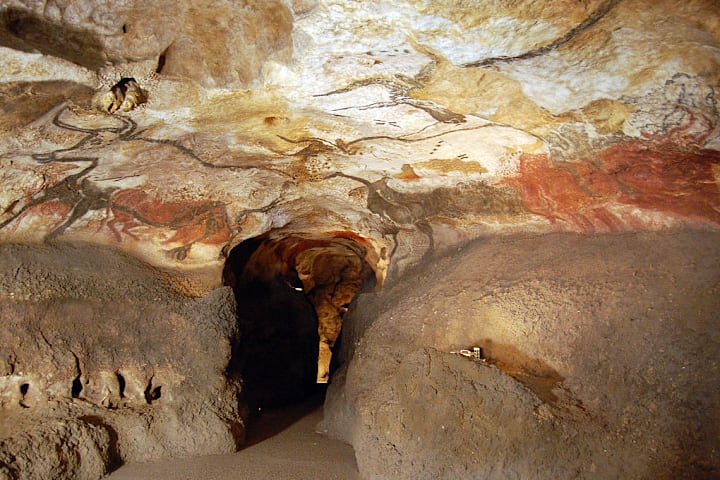 12 Astounding Facts about the Lascaux Cave Paintings | Vidan.org