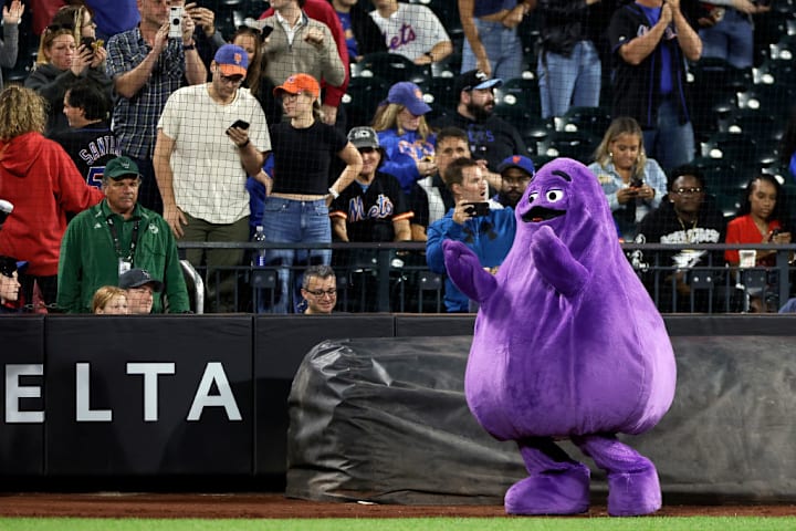 ronald mcdonald no longer mascot