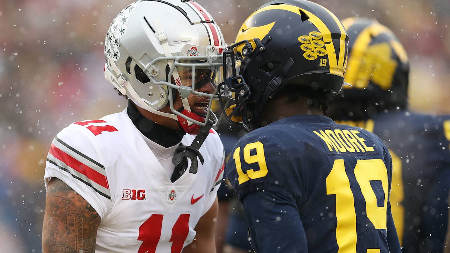 Volunteer fans trigger hapless Buckeyes by embracing block M