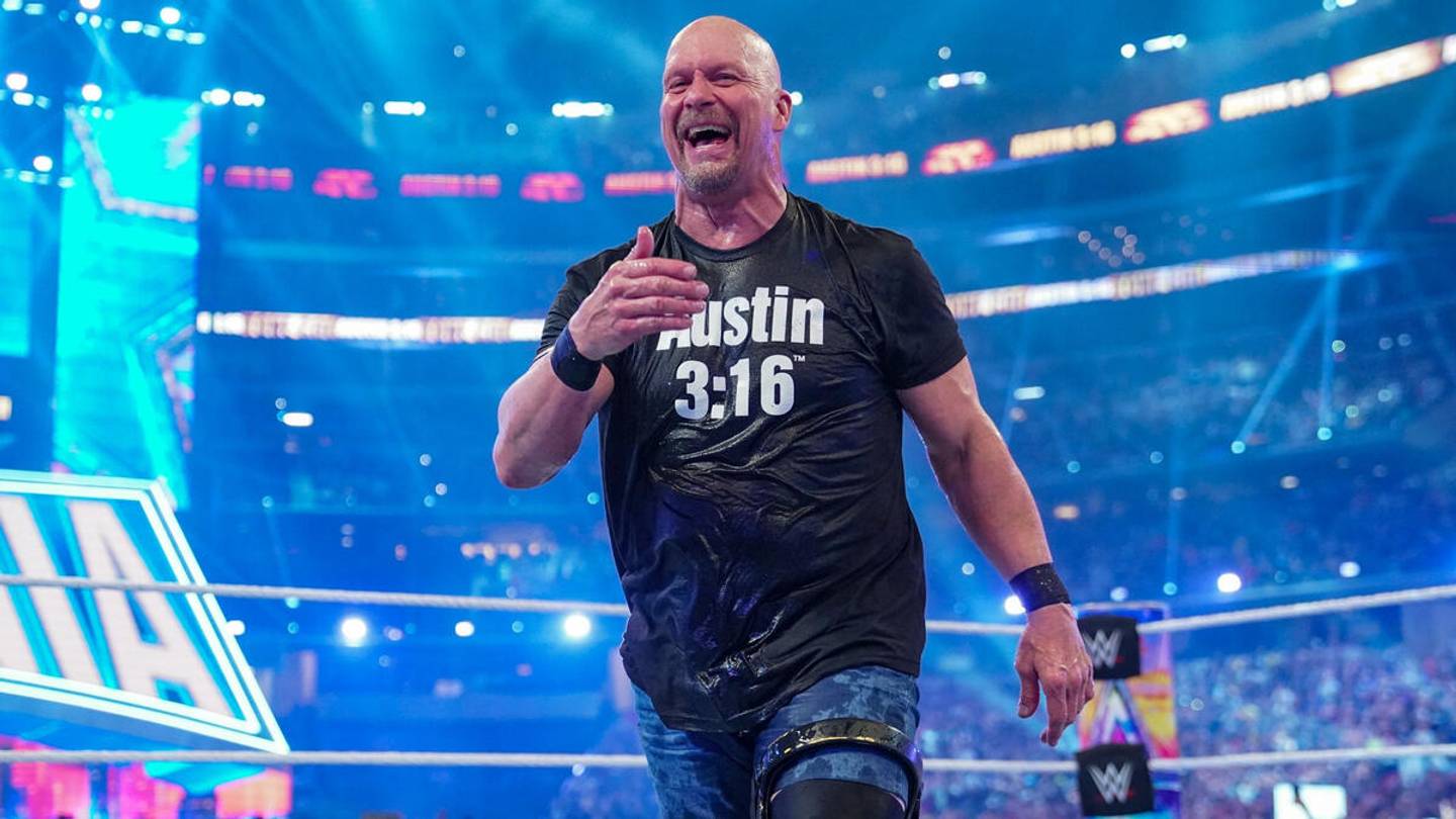 Stone Cold Steve Austin Is The Reason Seth Rollins And Becky Lynch Had ...