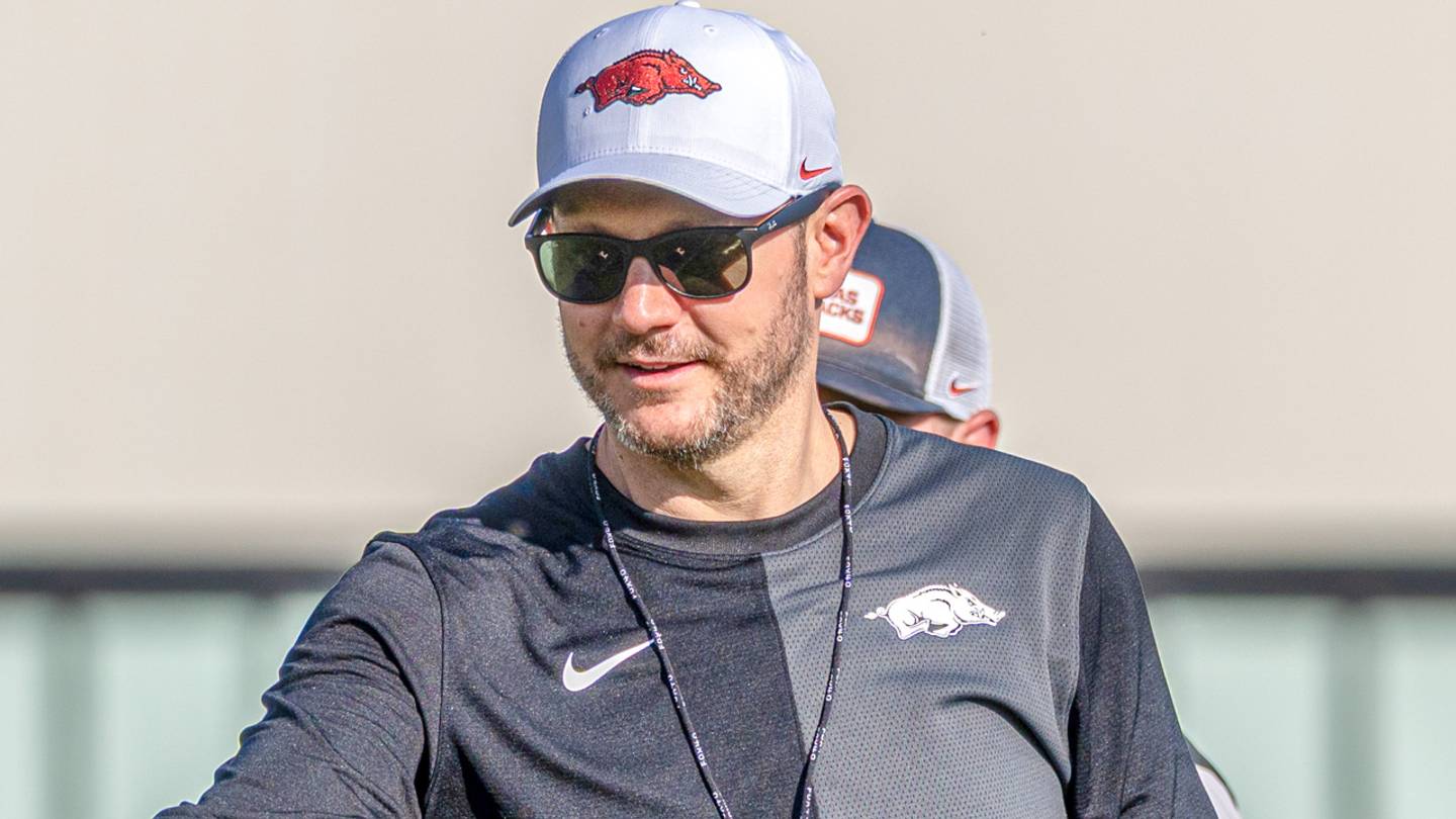 Razorbacks Earn Commitment From Legacy Linebacker