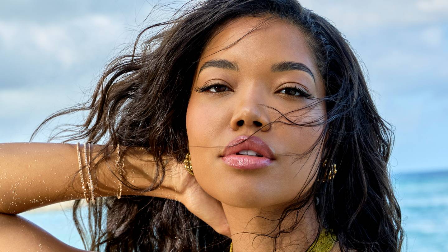 Ming Lee Simmons Was a Total Earthy Goddess in This Retro-Print ...