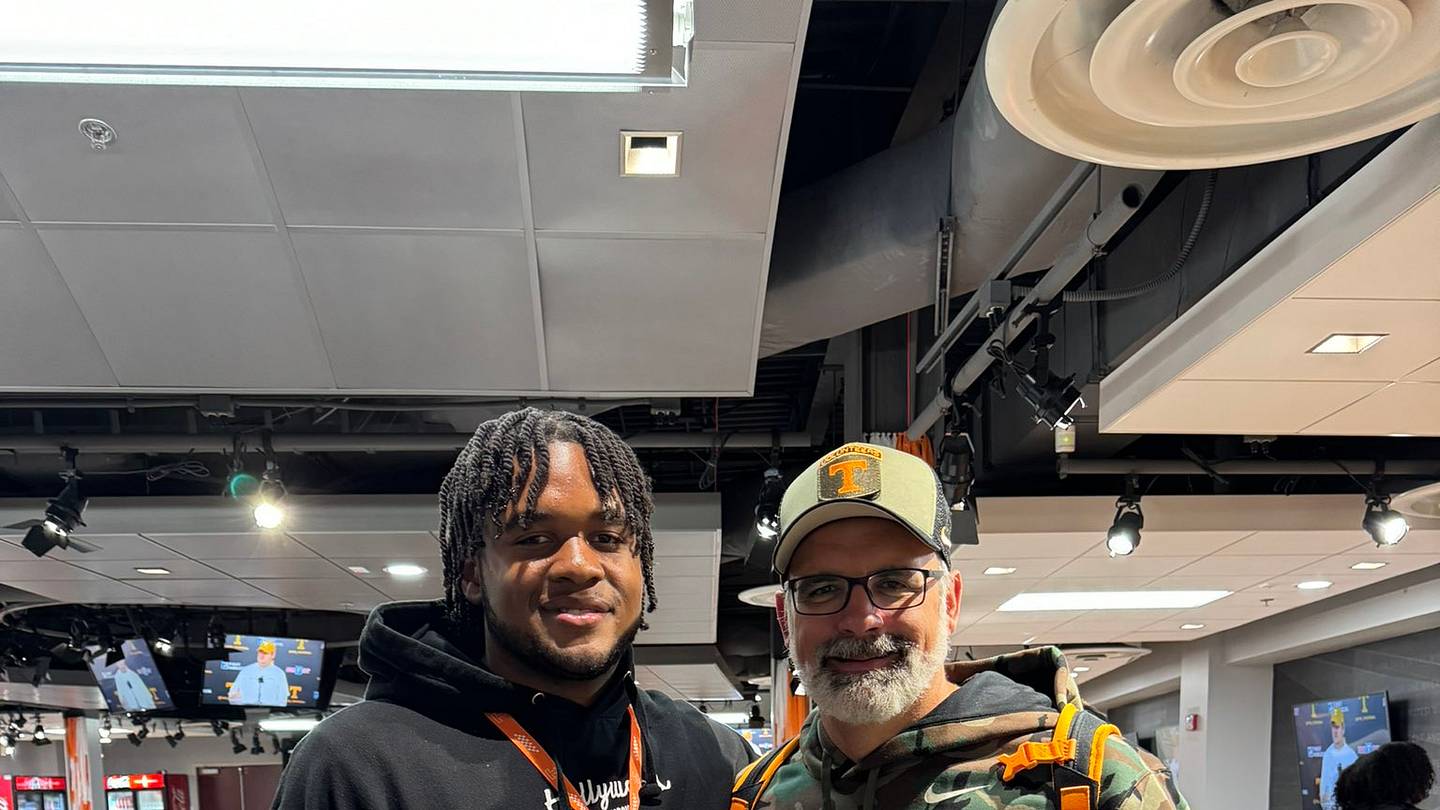 Tennessee OL Target Darius Gray Set To Announce His Commitment On ...
