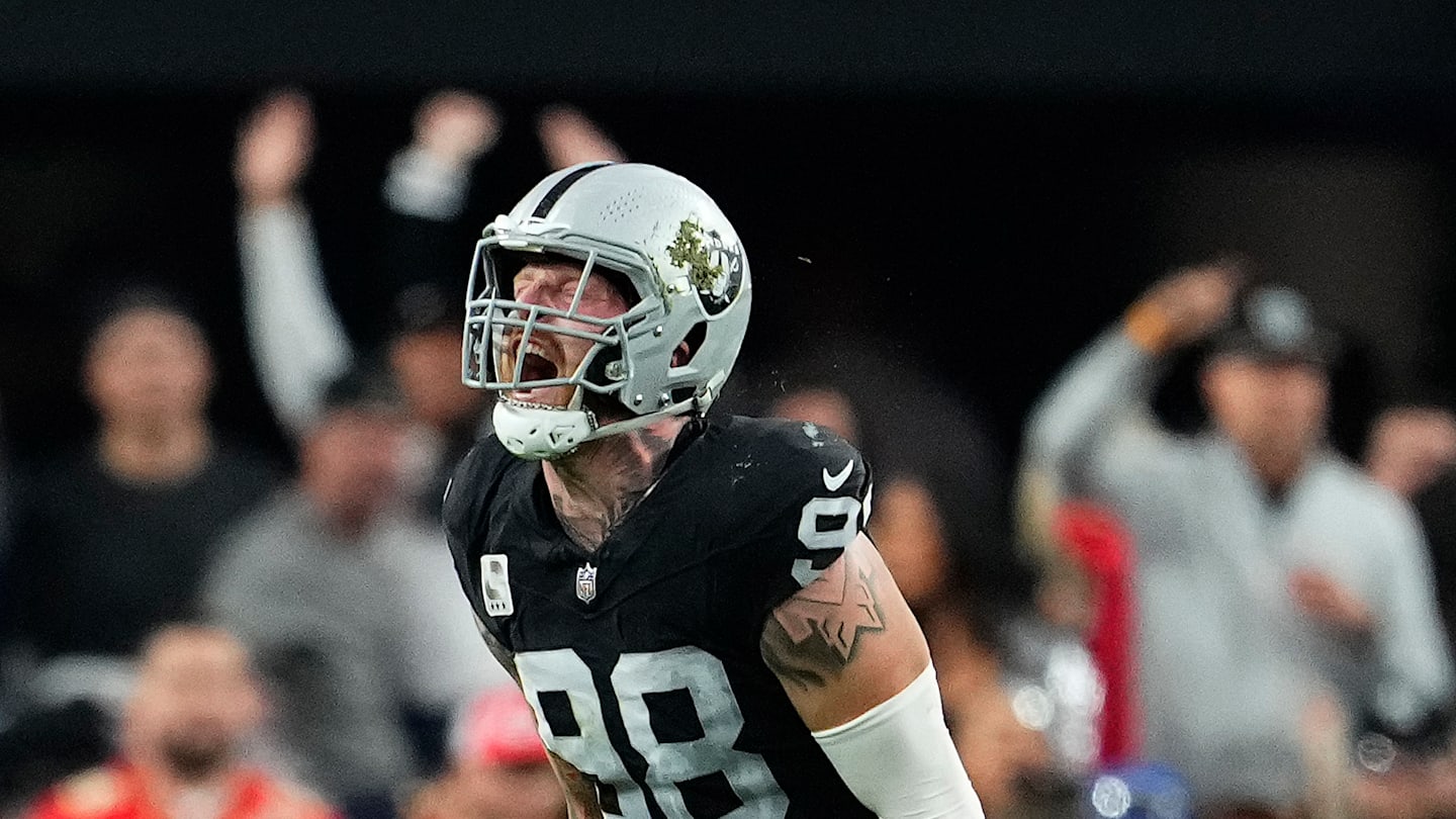 Las Vegas Raiders: Maxx Crosby playing in Week 14 changes everything