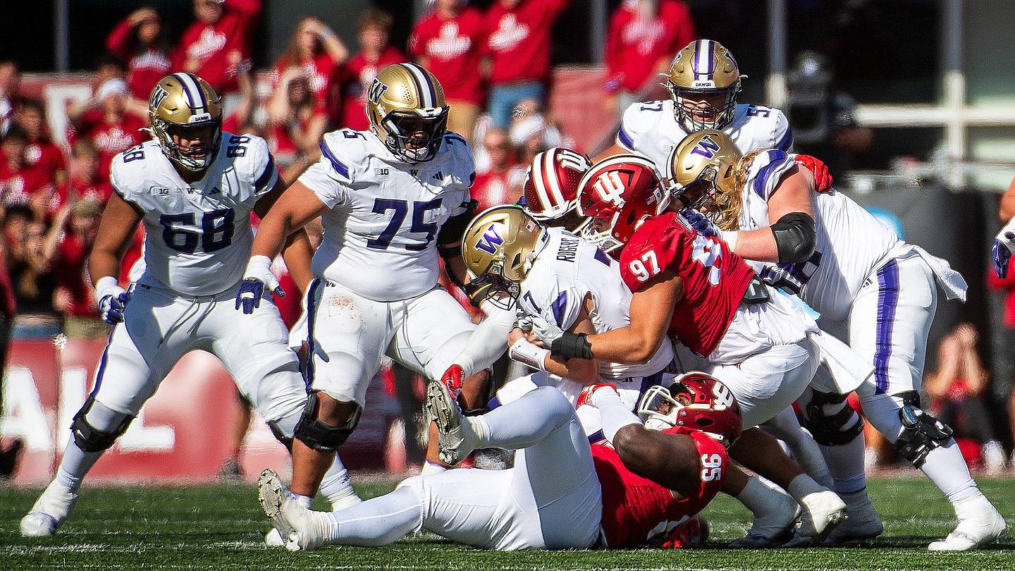 Here's a Starting Husky Offensive Line to Consider