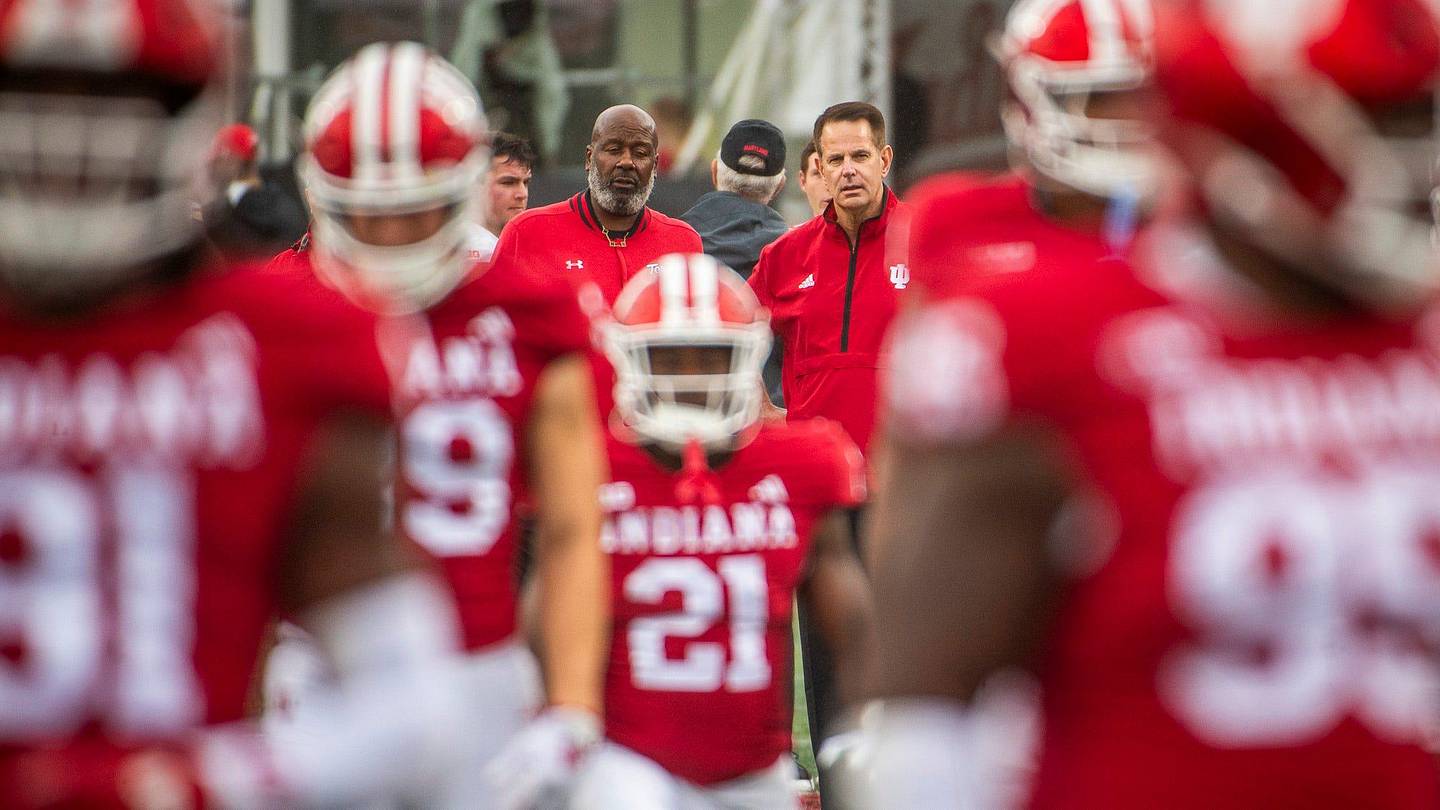 When do the Indiana Hoosiers start spring football practice?