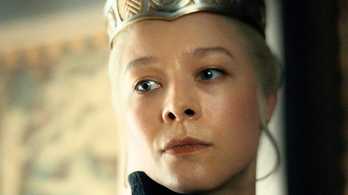 Emma D'Arcy drops chilling tease for Rhaenyra's next move in House of ...