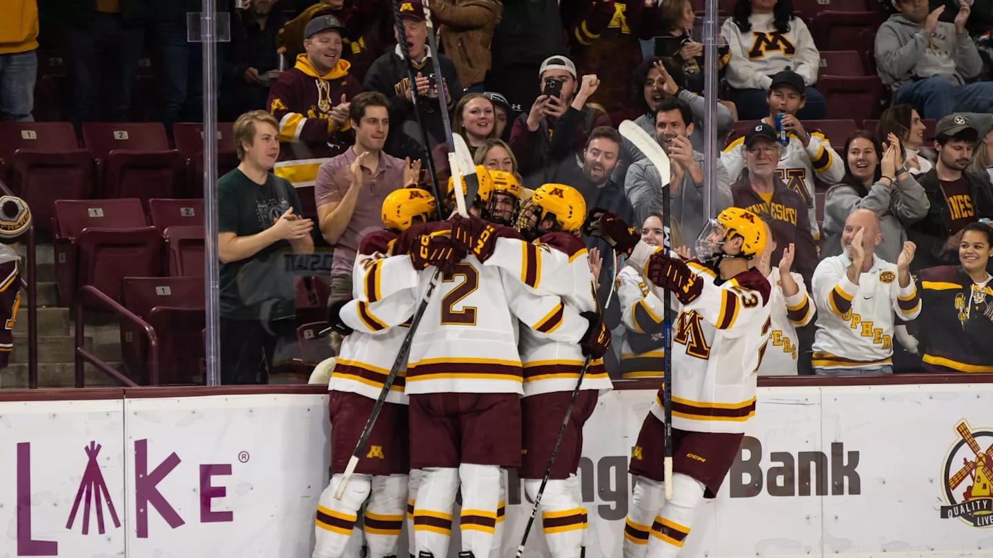 Gophers men's hockey scores five first-period goals to dispatch Notre Dame