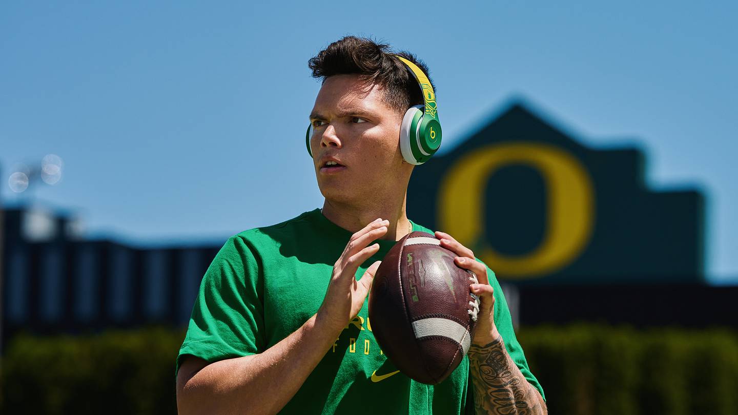 Oregon Ducks Quarterback Dillon Gabriel Signs Exclusive NIL Deal: Photos
