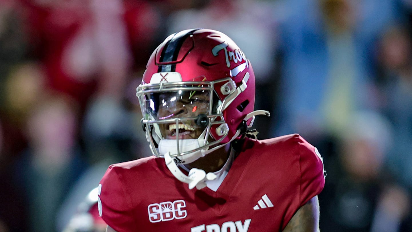 Best memes and tweets from fans reacting to Bills drafting Javon Solomon