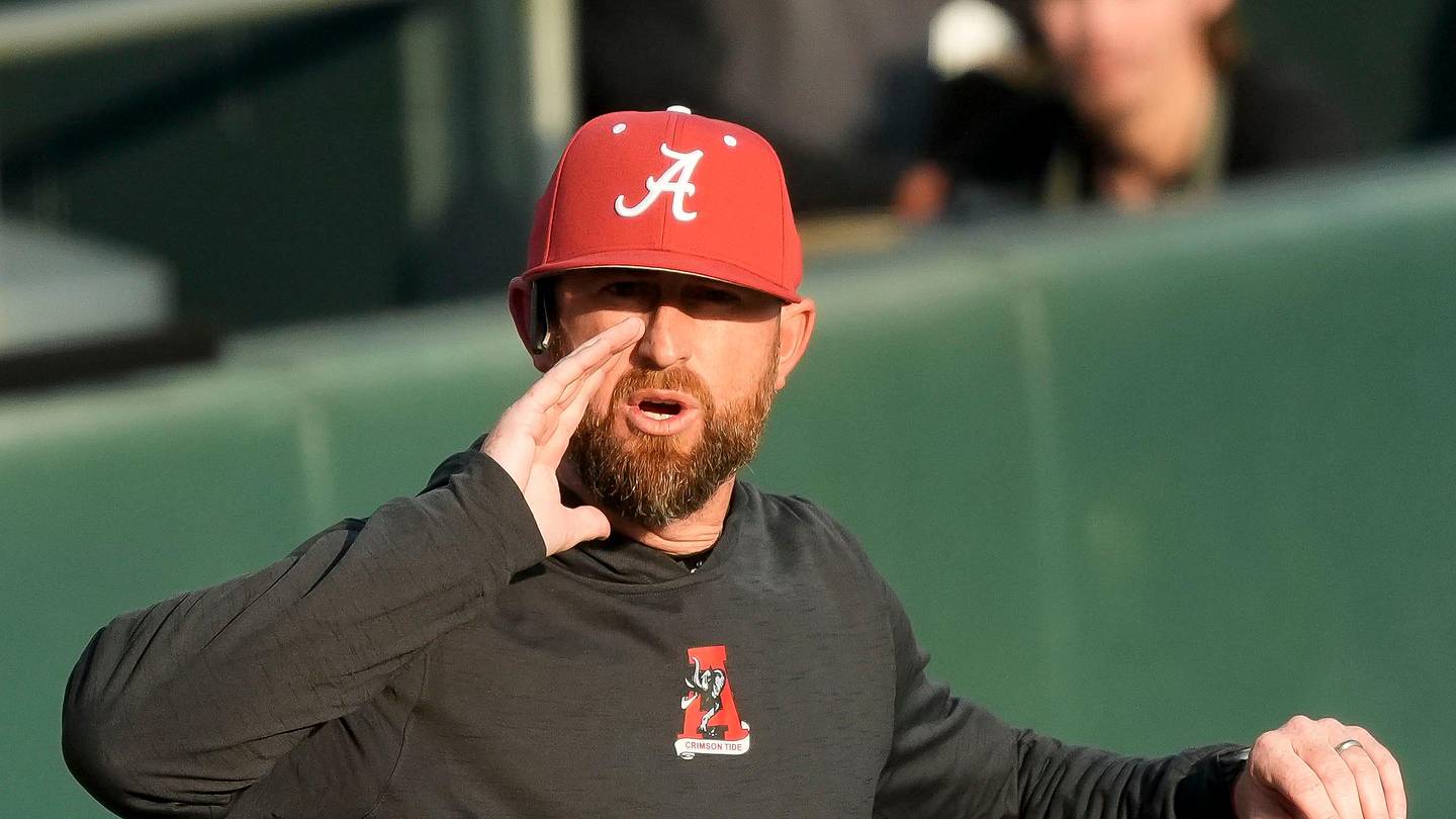Rob Vaughn Ejected from Alabama Baseball Series Finale: Roll Call ...