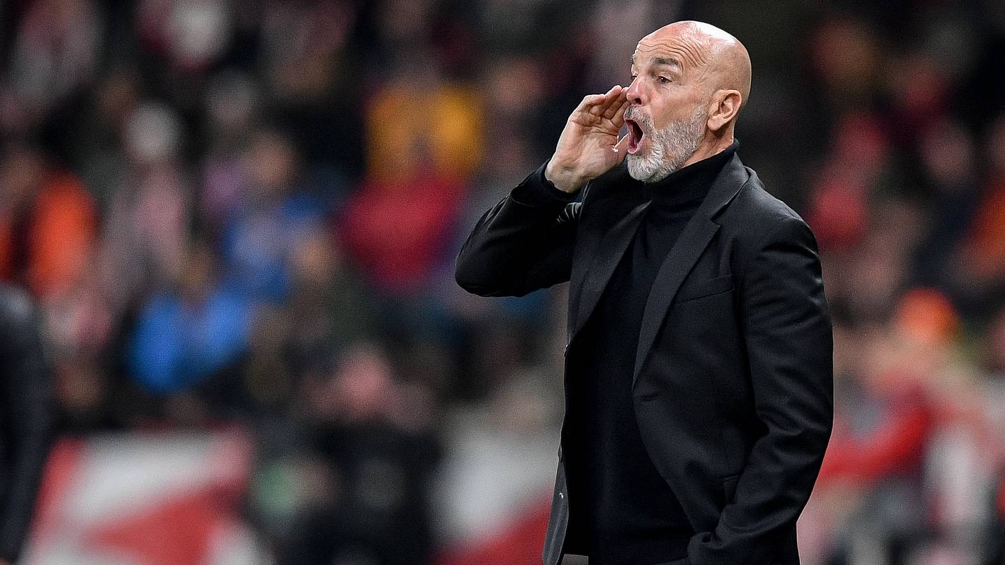 Pioli carica il gruppo dopo il tris allo Slavia Praga ed elogia Rafael Leao