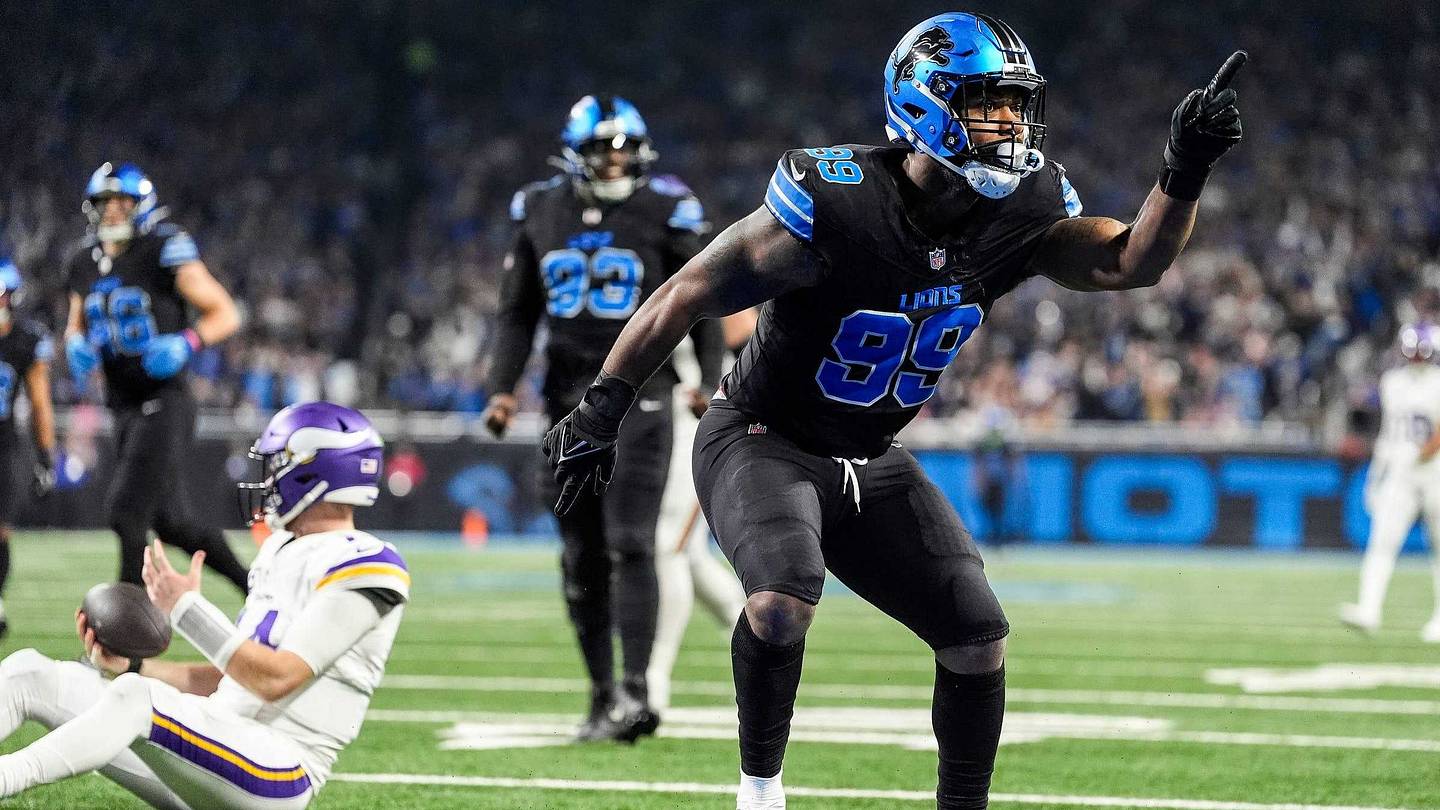 Didn't take long for Za'Darius Smith to make Eagles' signing look genius