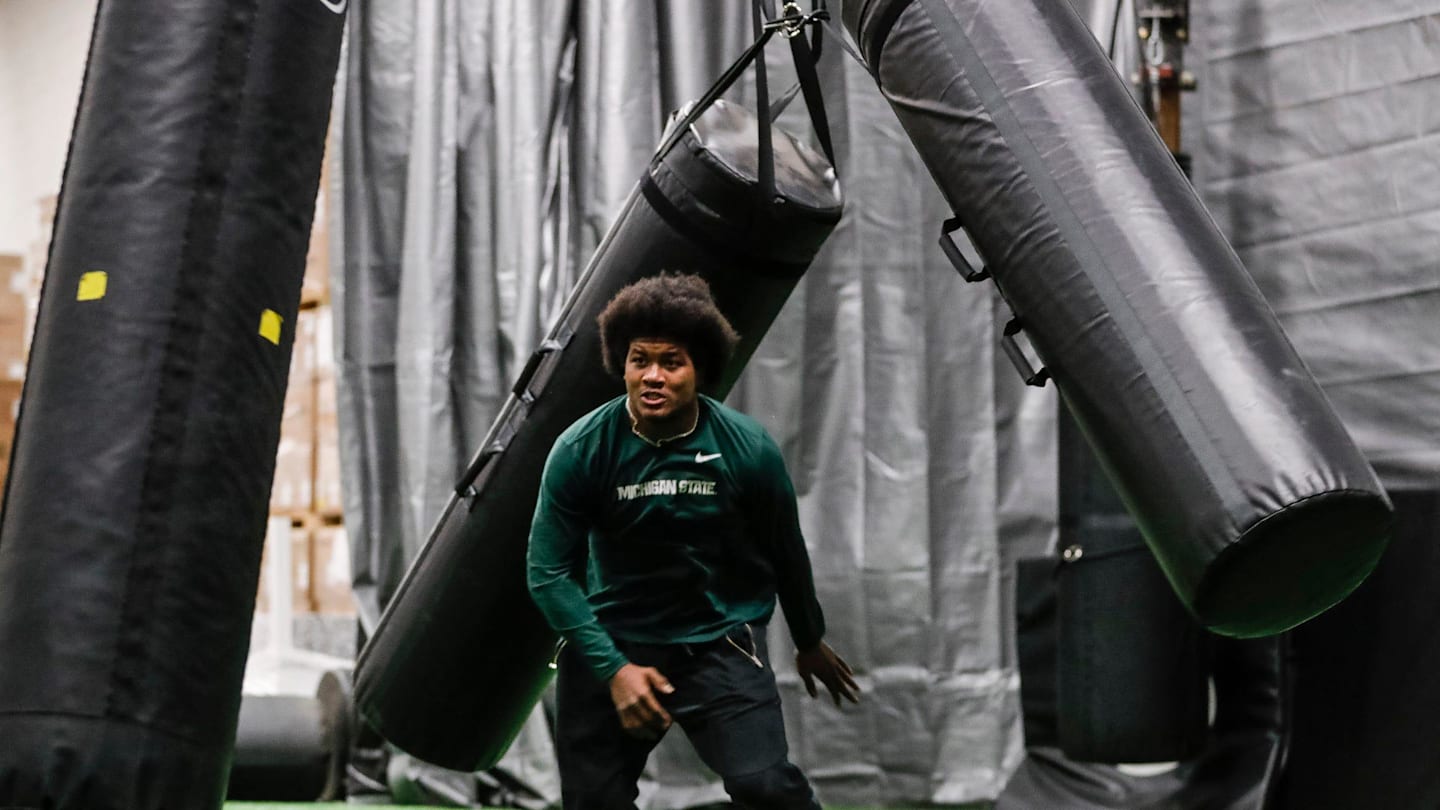 Former Michigan State football LB Antjuan Simmons promoted to assistant ...