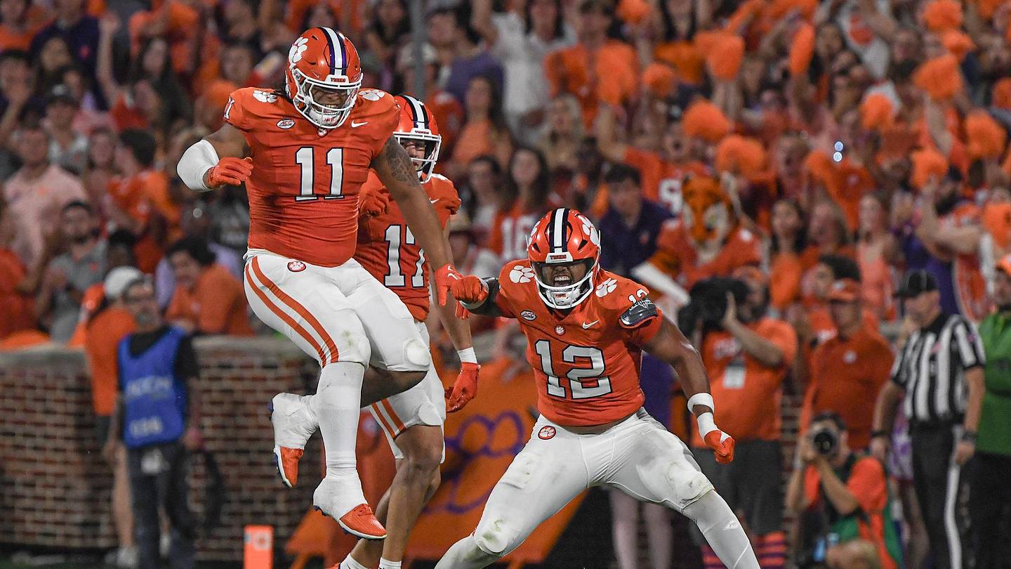 Two Clemson Tigers Crack ESPN’s Top 20 in 2023 Recruiting Class Rerank