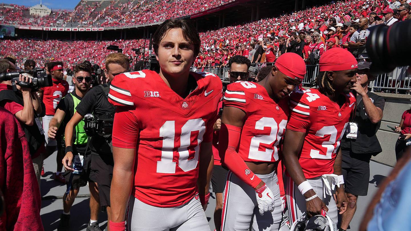 Ohio State QB Julian Sayin sets a record in the first half vs ...