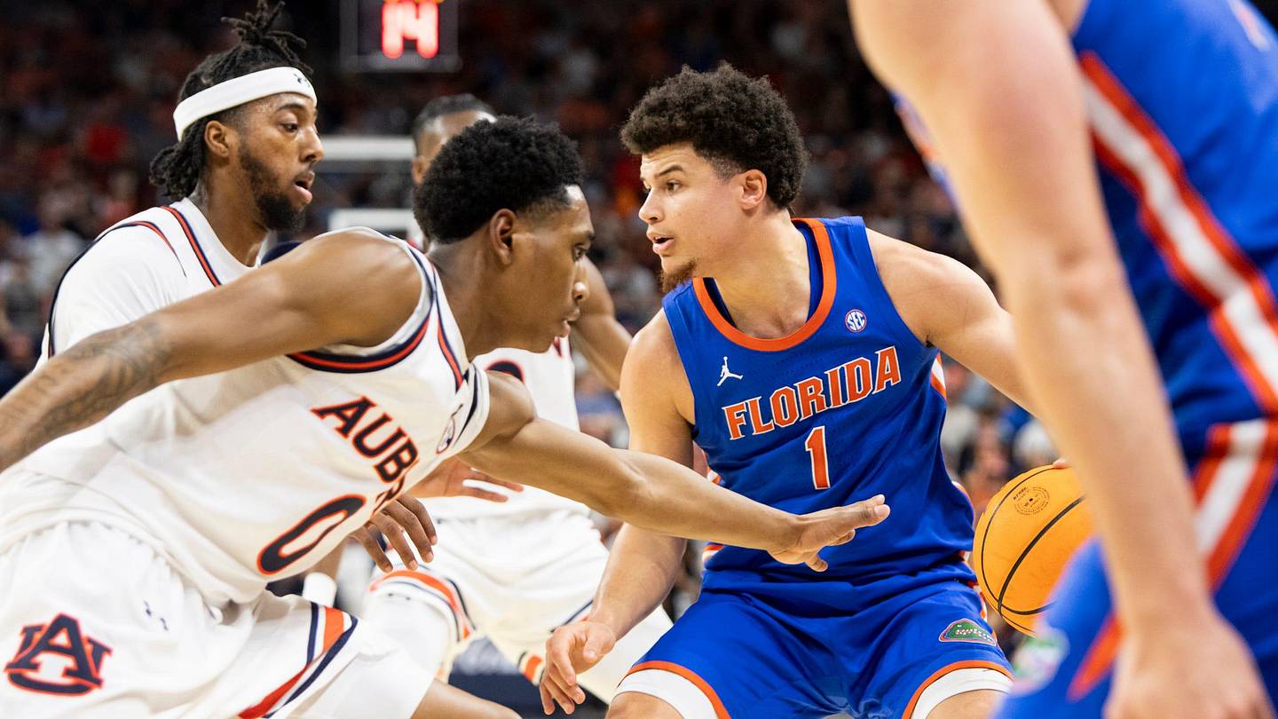 NCAA Basketball: Florida, Arizona, St. John's rise in latest top 25 ...