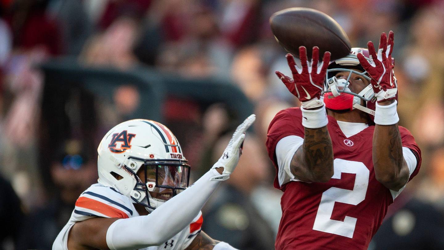 Projected chances to win the SEC show only Alabama Football and two ...