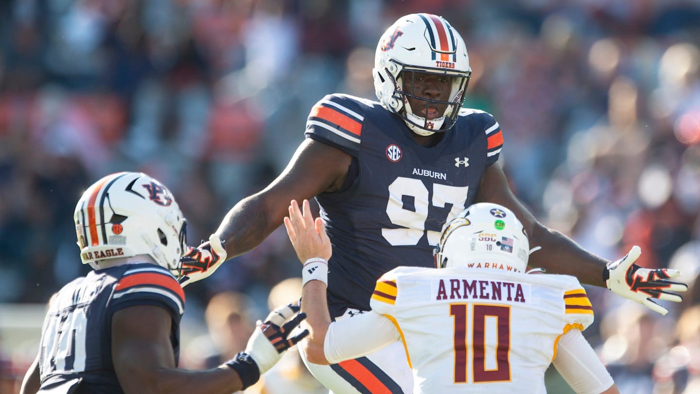 Auburn football hosts two official visitors this week