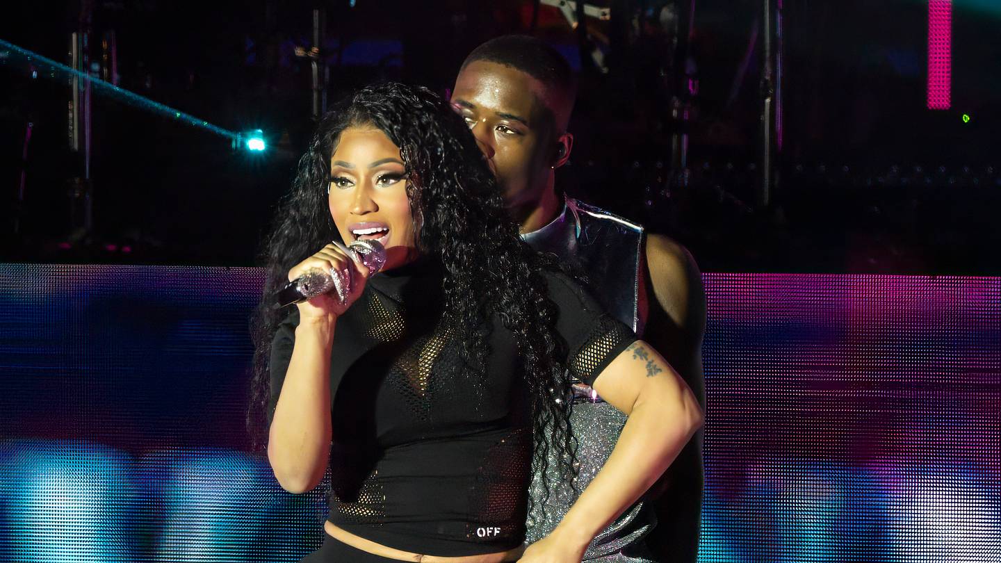 Nicki Minaj’s surprising apology to Cardi B's daughter sparks reactions ...