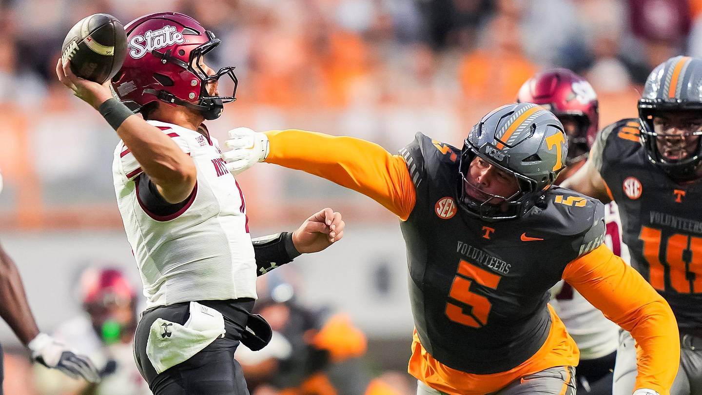 Tennessee’s DT out for the rest of spring as Vols defensive line faces ...