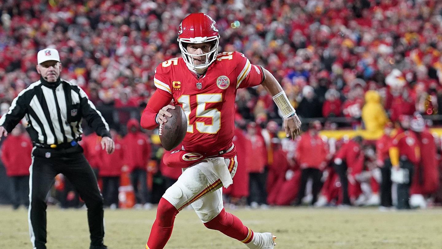 ESPN’s Adam Schefter Addresses Tweet About Patrick Mahomes, Chiefs ...