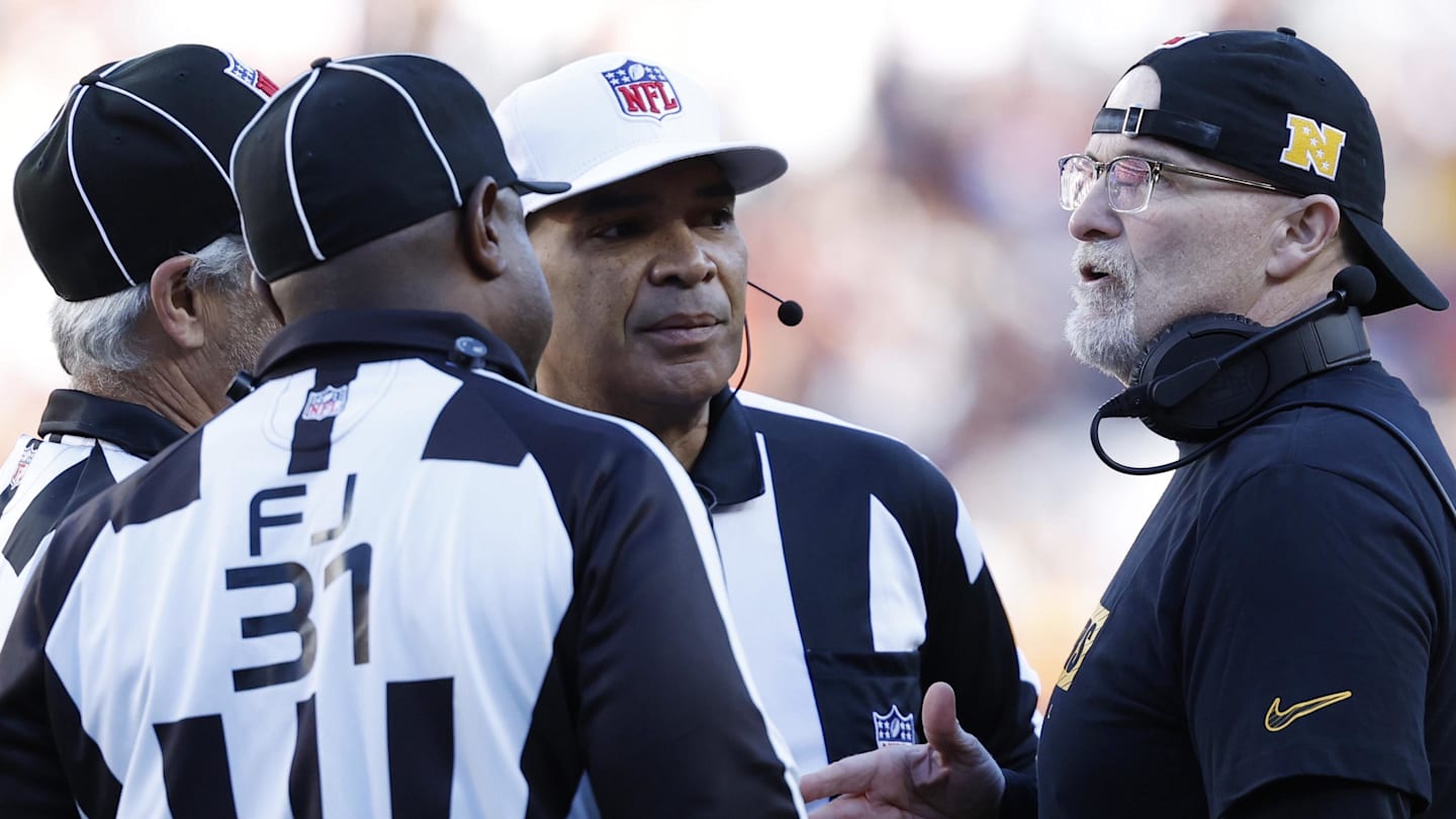 Who are the announcers and referees for Commanders vs. Saints today?