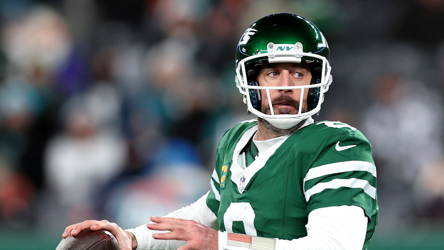 A major domino just fell in the Aaron Rodgers free agency saga