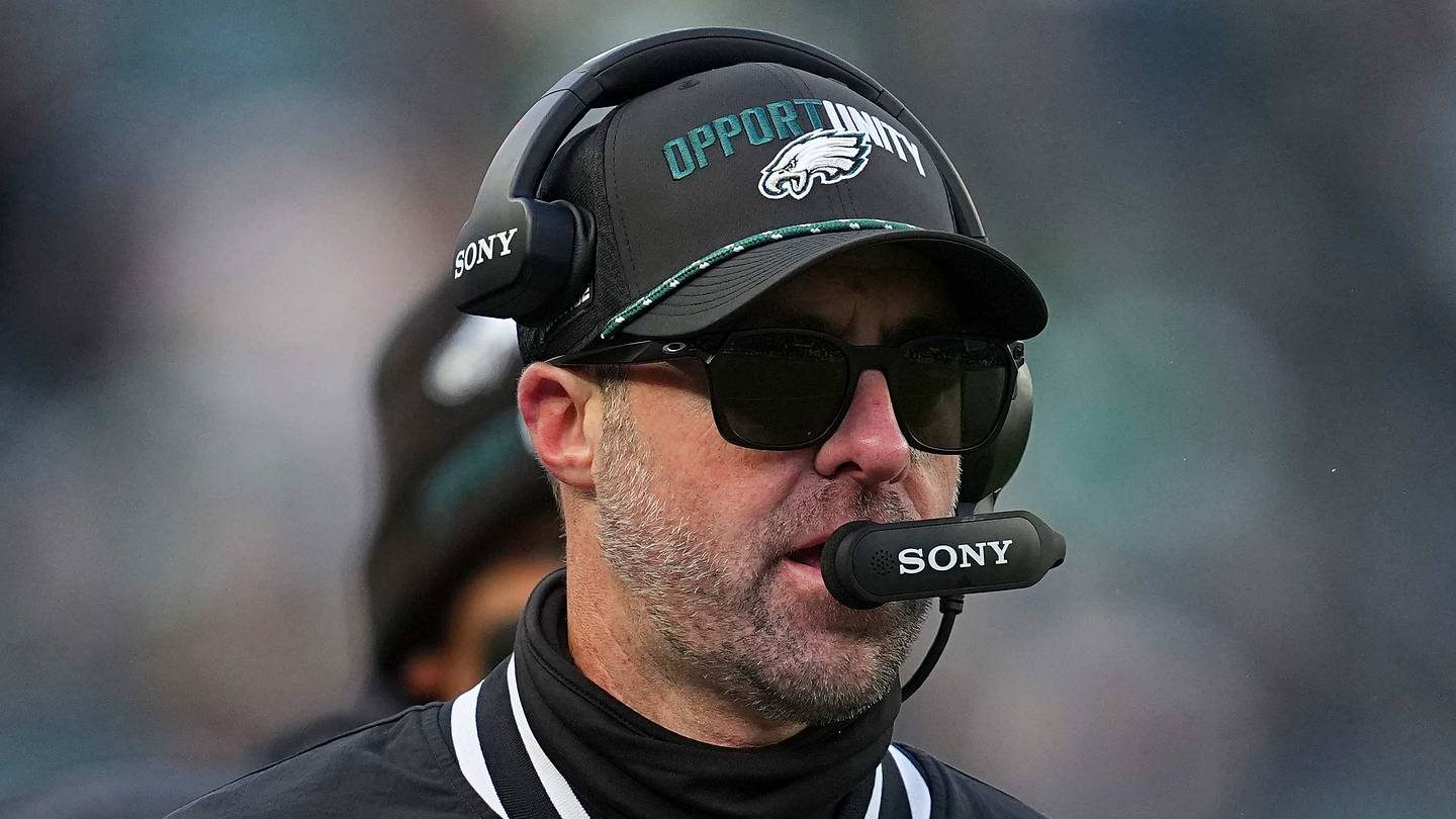 Legendary NFL coach is asking same blunt question Eagles fans have ...