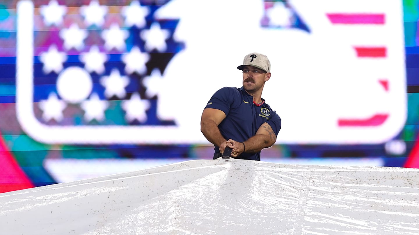 Pirates vs. Phillies Beginning in Rain Delay