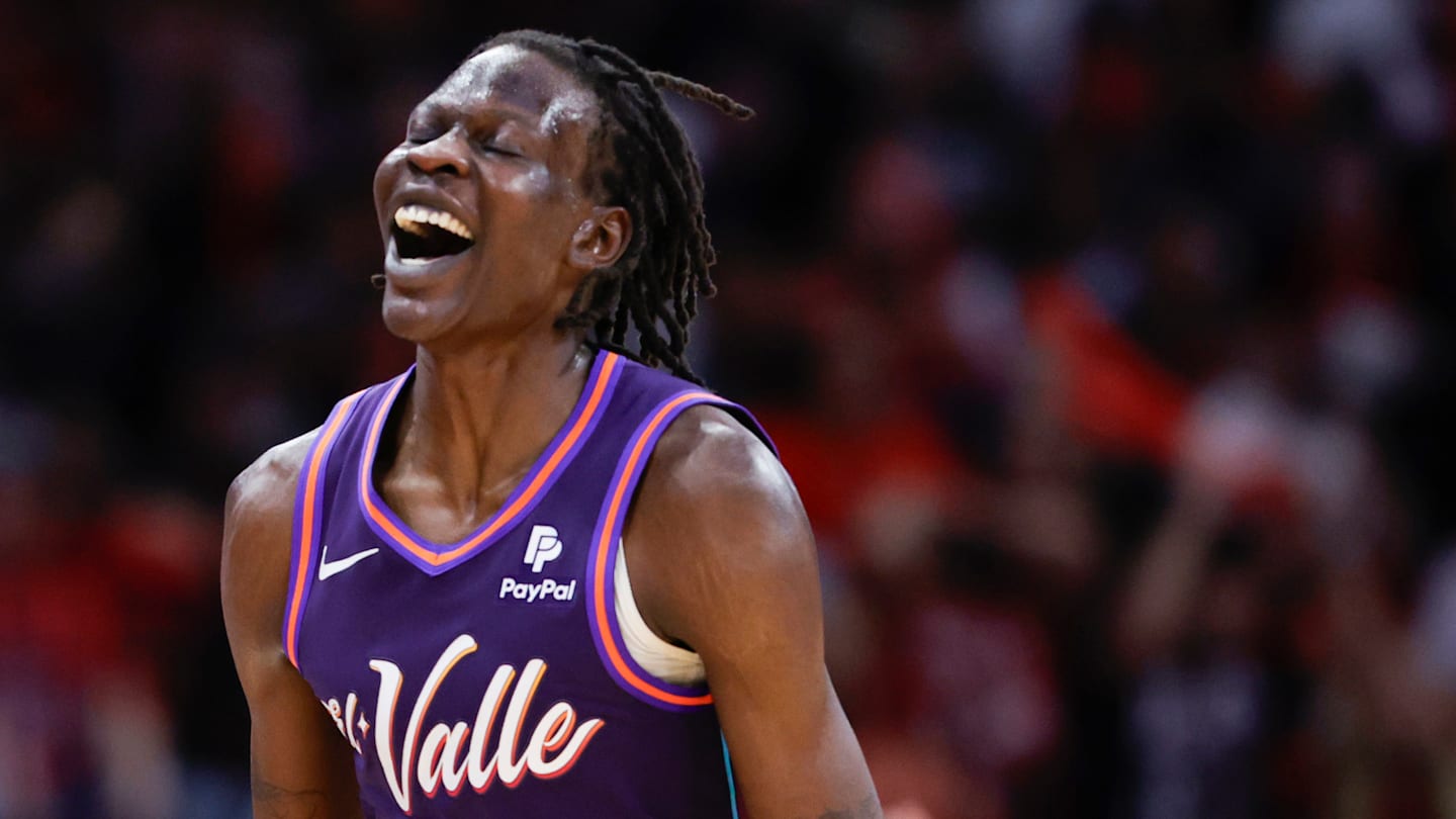 Bol Bol finally gets his moment in the NBA with the Phoenix Suns