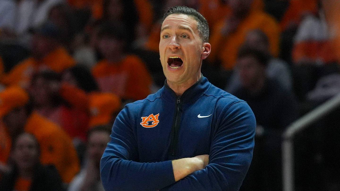 Steven Pearl Teases New Auburn Rotation Ahead of Vanderbilt Matchup