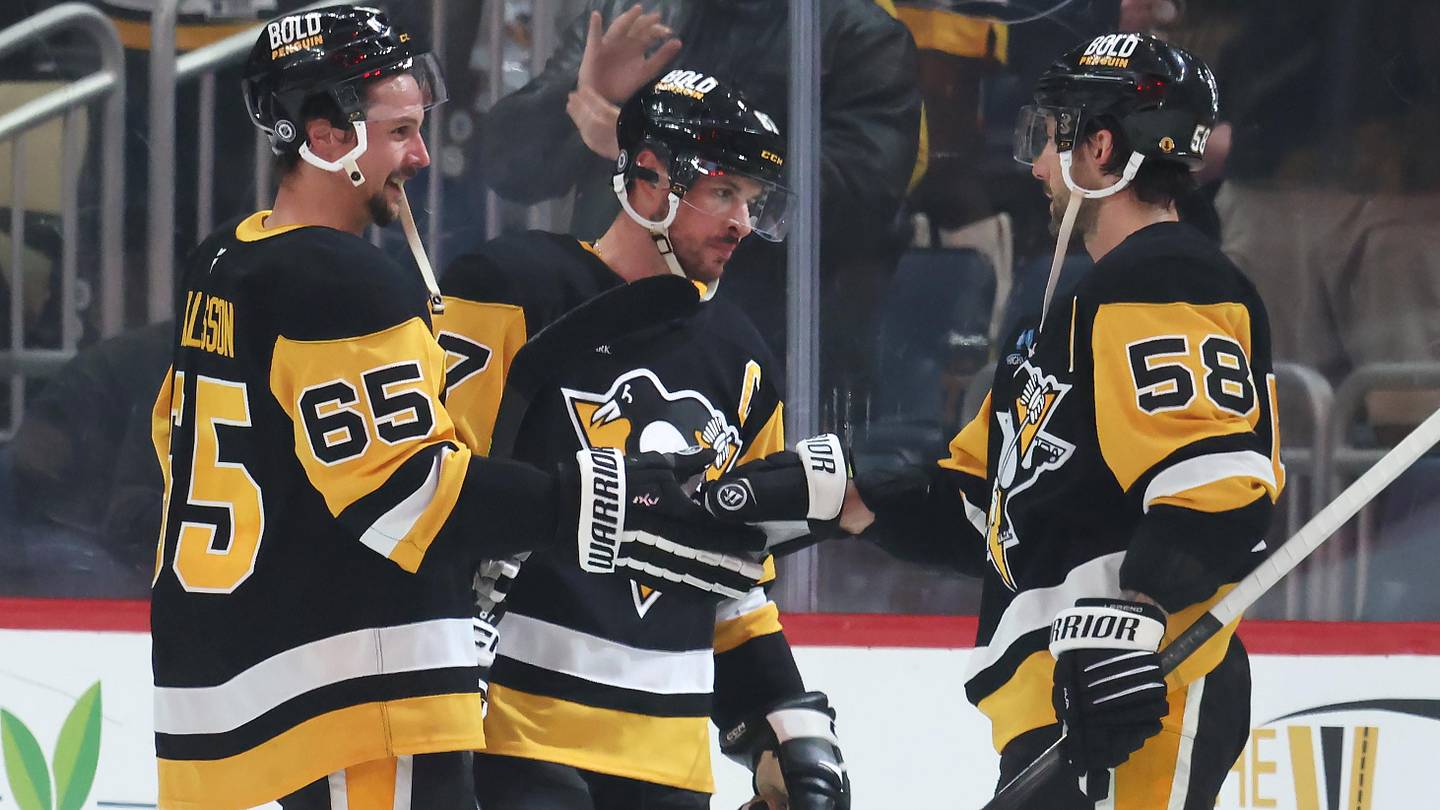 Kris Letang and Erik Karlsson hit milestones in same game