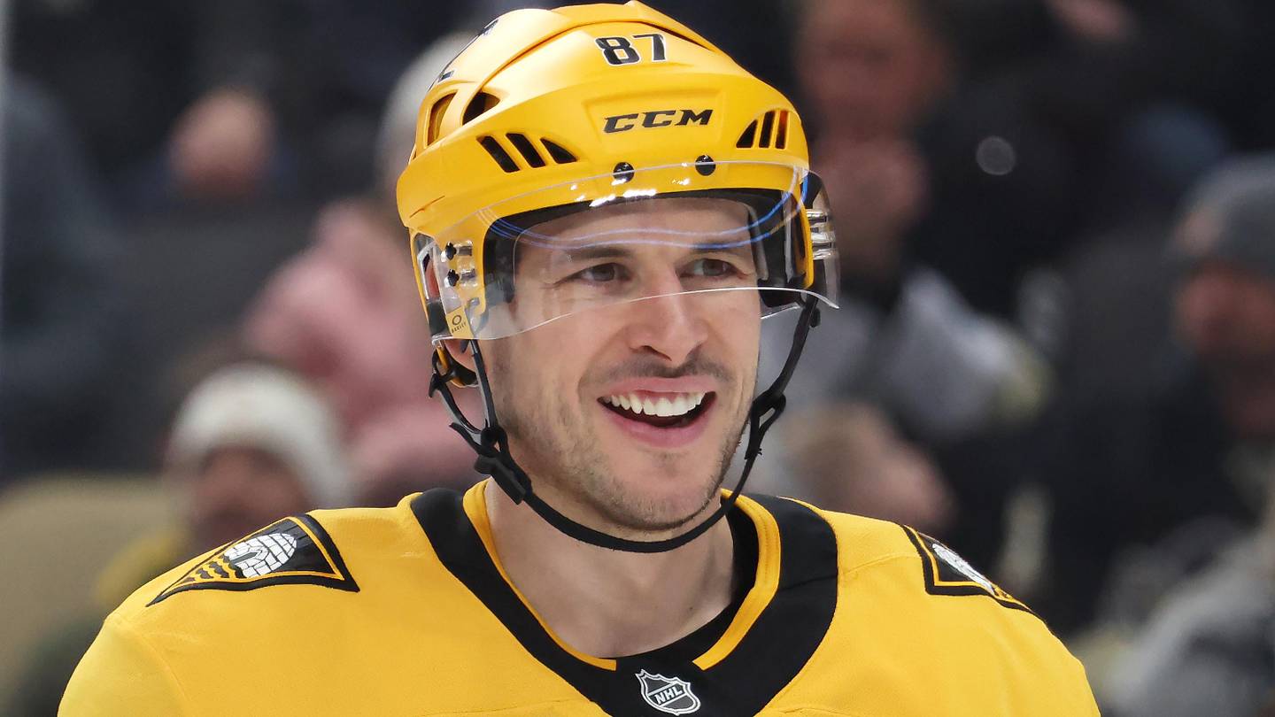 Sidney Crosby's Girlfriend Kathy Leutner In Spotlight After Canada ...