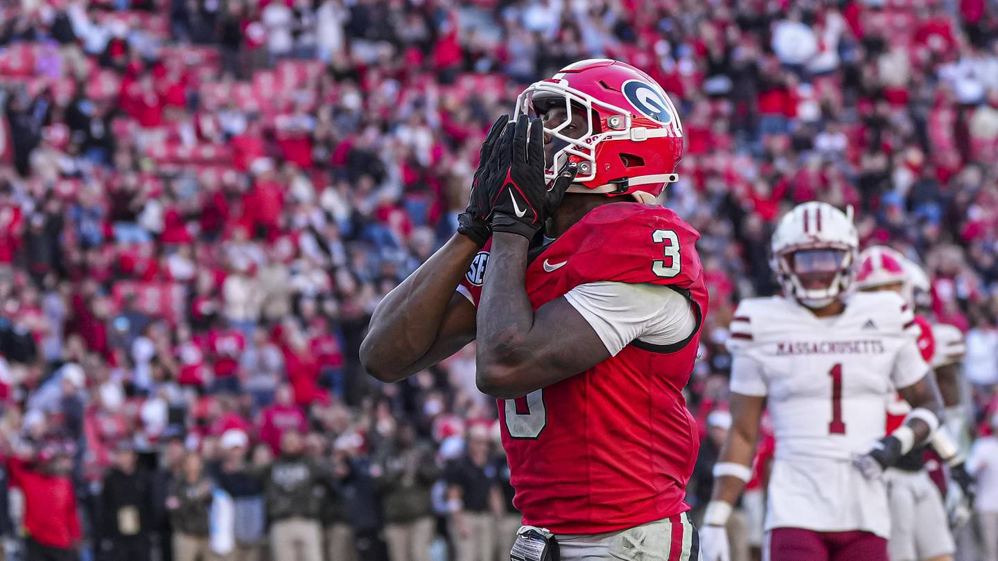 College Football Playoff rankings: 2 teams ranked too high and too low