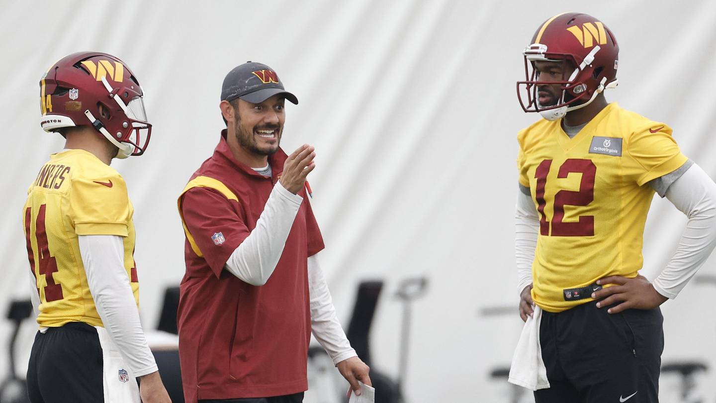 Commanders could lose key coach to college head coaching job