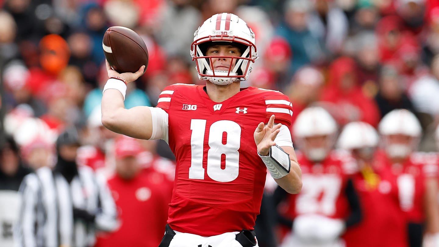 Braedyn Locke Signs with Big 12 Program After Transferring from Wisconsin