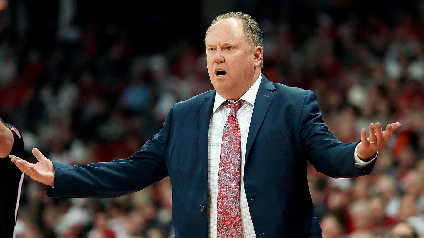 Key and revealing takeaways from Wisconsin's 77-73 OT brutal loss to Oregon