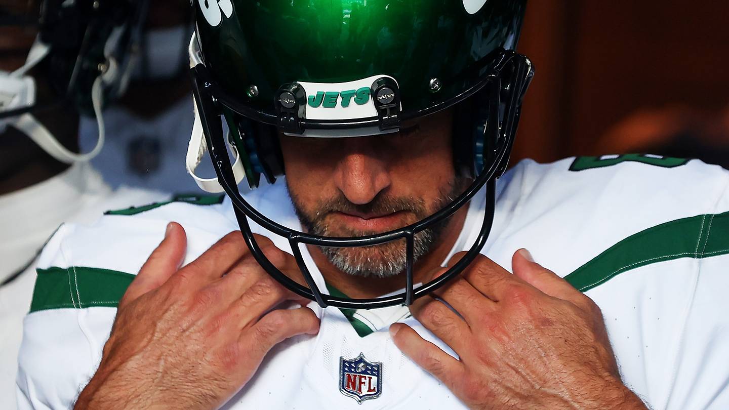 Aaron Rodgers has that old-man-at-YMCA energy after New York Jets ...