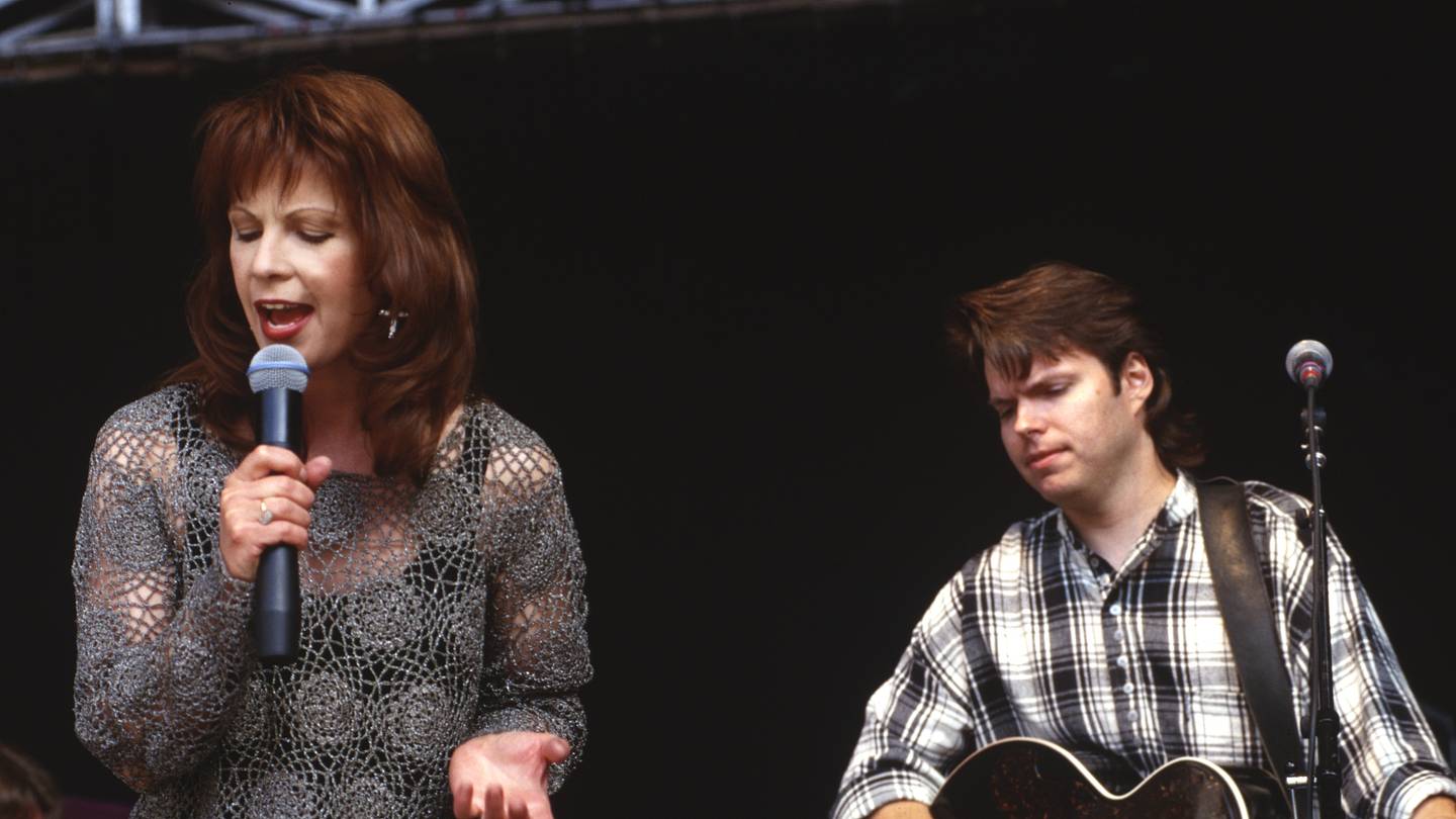 12 fantastic songs that will make you fall in love with country music