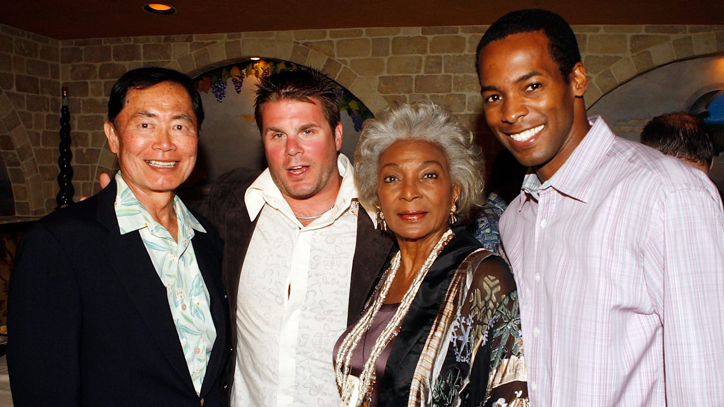 Martin Luther King Jr. convinced one original Star Trek star to stay on ...