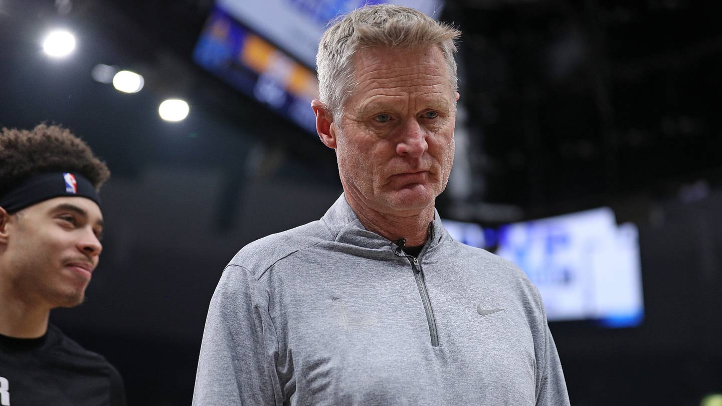 Should Steve Kerr consider drastic rotation shift for injury-hit Golden ...