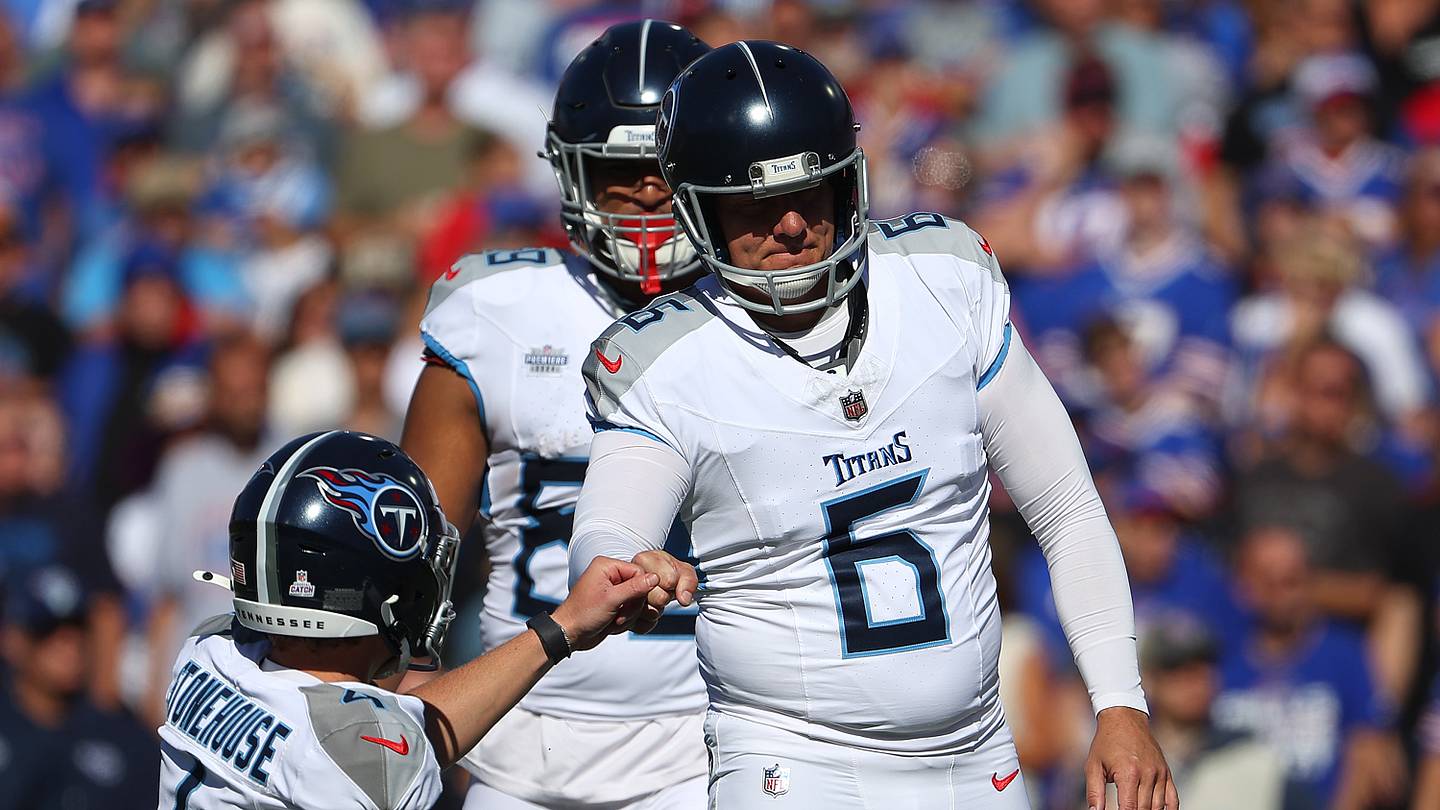 This veteran kicker would be the perfect replacement for Jake Moody