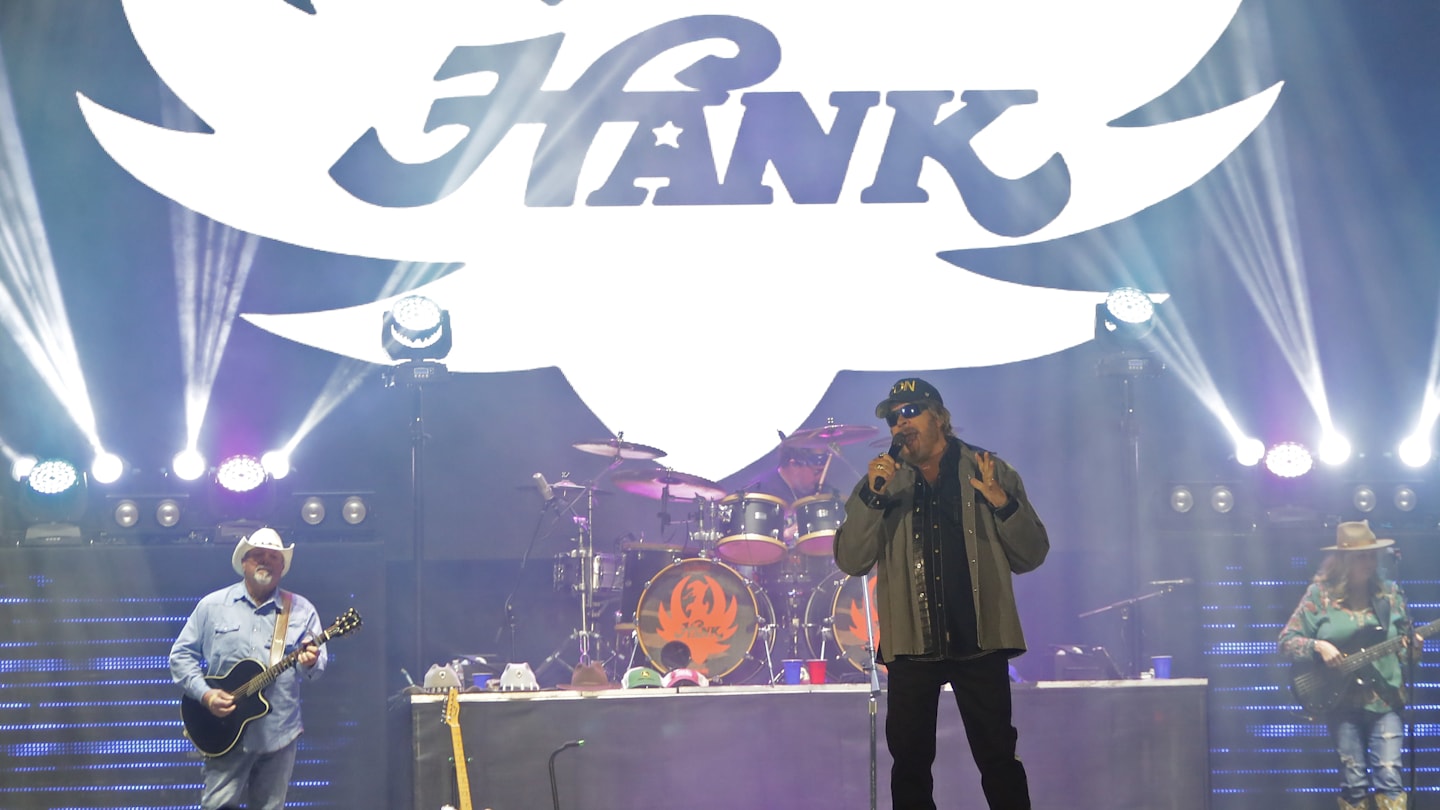 Hondo Rodeo Fest takes over Diamondback's Chase Field in Arizona