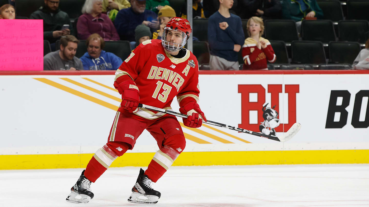Massimo Rizzo signs entry-level contract with the Flyers