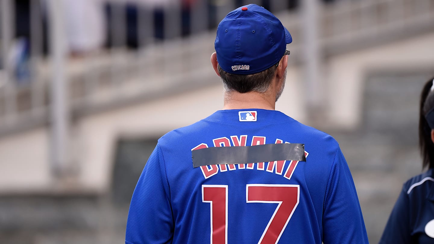 Painful tweet shows the complete lack of faith Cubs fans have in Jed Hoyer