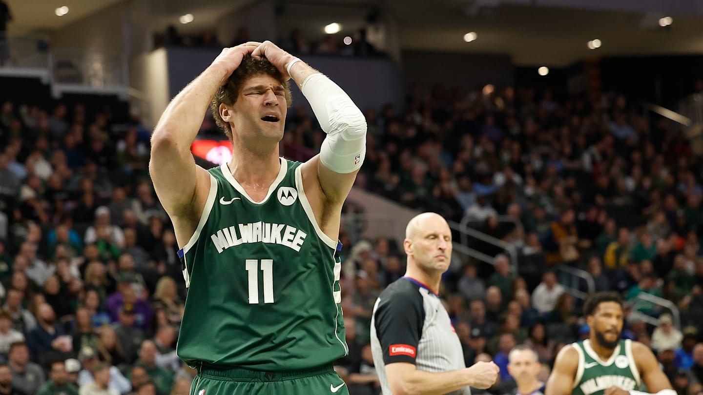 New Brook Lopez trade rumor should have Milwaukee Bucks' duo tense