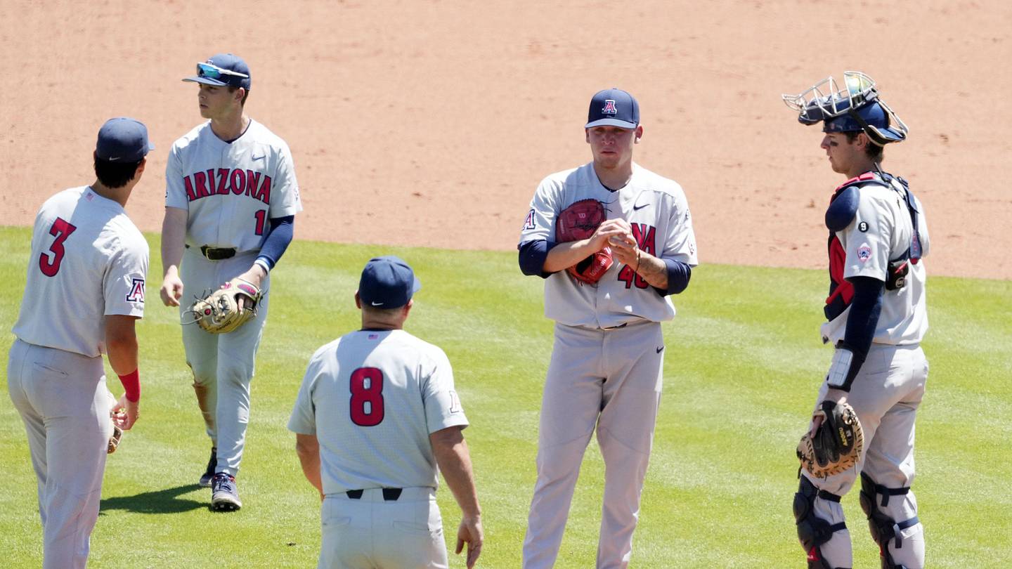 Arizona wins weekend series over Oklahoma State with Sunday walk-off