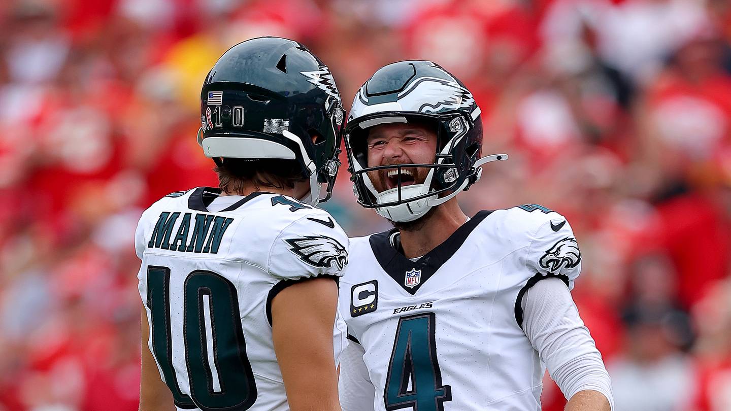 Jake Elliott just needed two games to get his groove back with Eagles